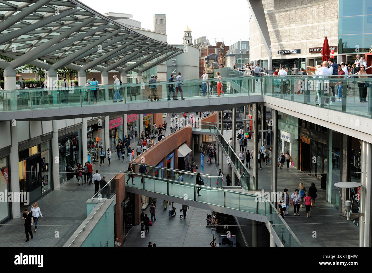 Liverpool one shopping mall -Fotos und -Bildmaterial in hoher Auflösung ...