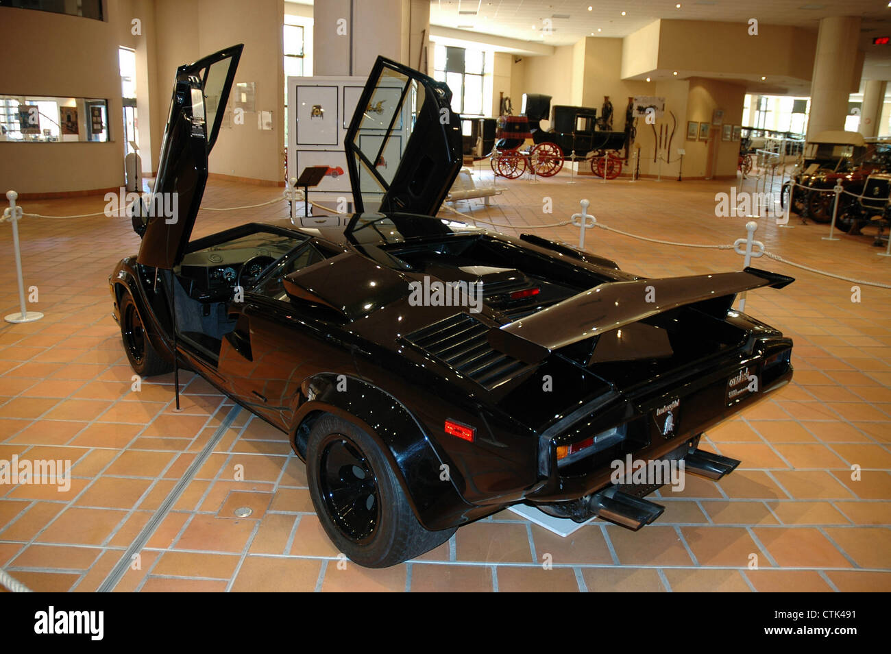 Terrasse von Fontvieille Museum in Monaco - Auto-Sammlung des Fürsten ...