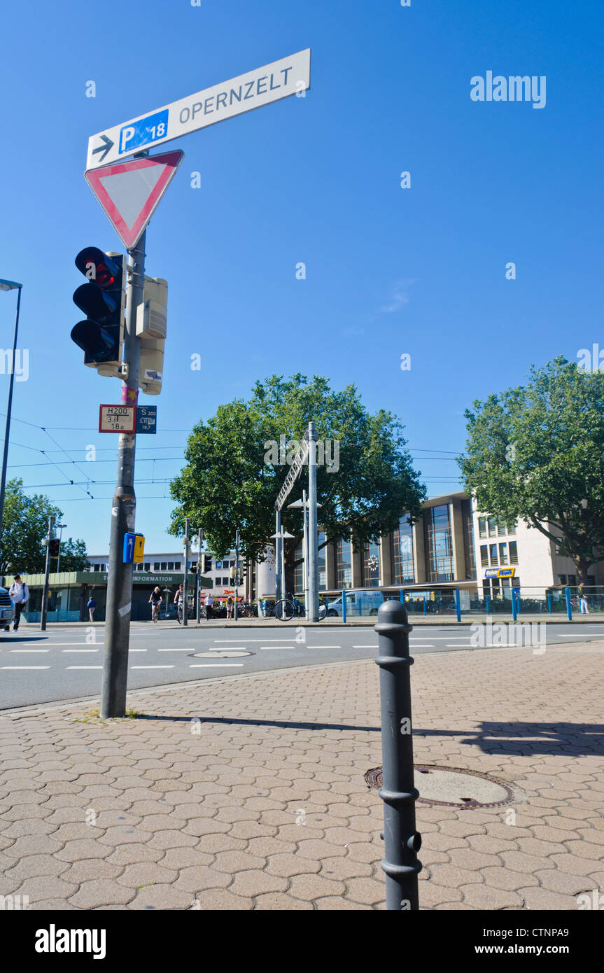 Hauptbahnhof heidelberg -Fotos und -Bildmaterial in hoher Auflösung – Alamy