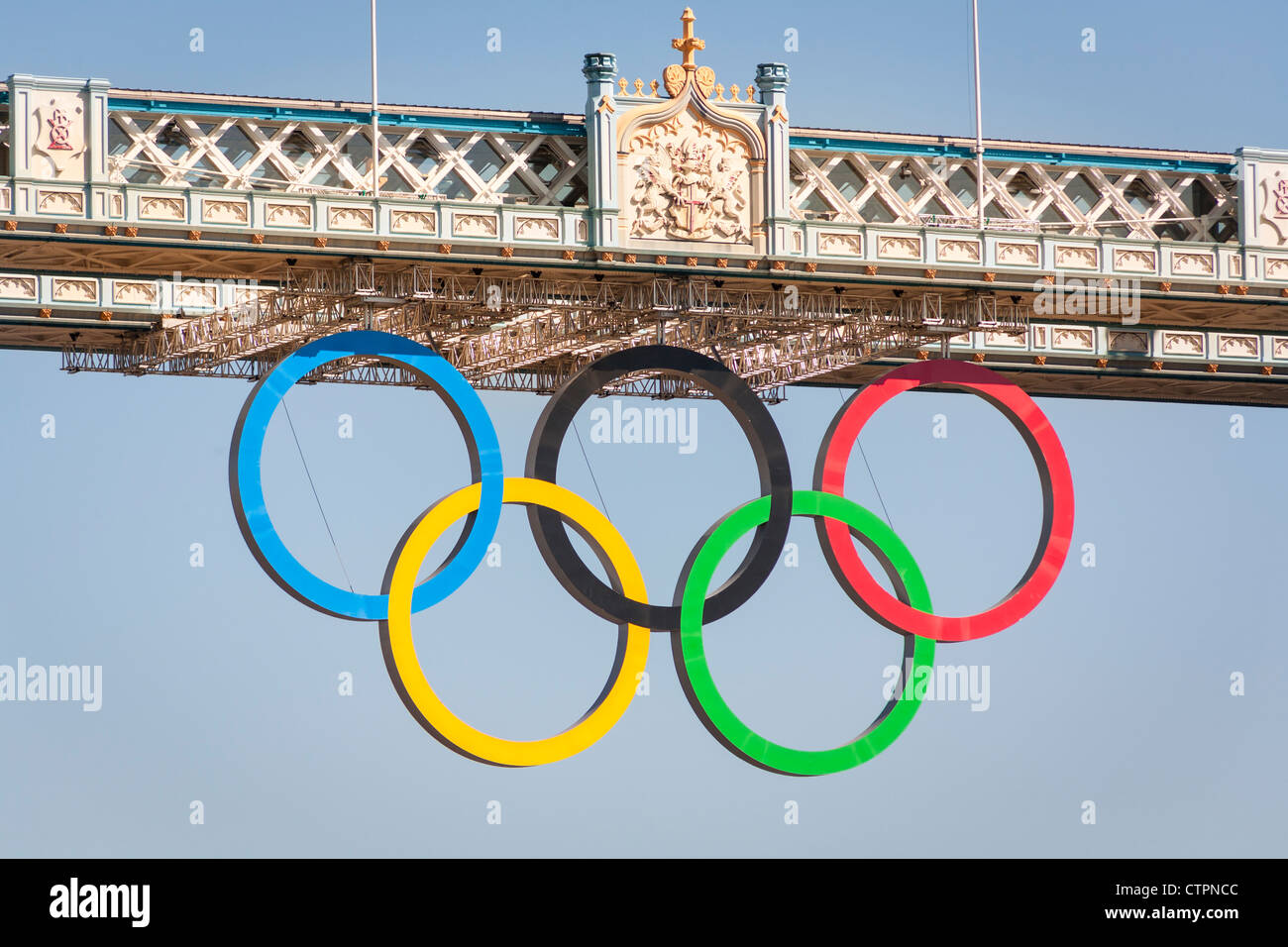 Farben der olympischen ringe -Fotos und -Bildmaterial in hoher ...
