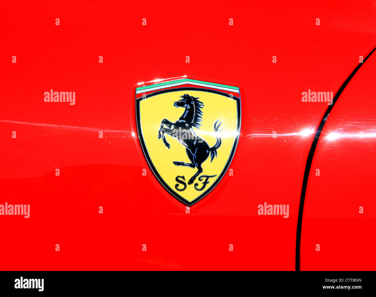 Ferrari pferd logo -Fotos und -Bildmaterial in hoher Auflösung – Alamy