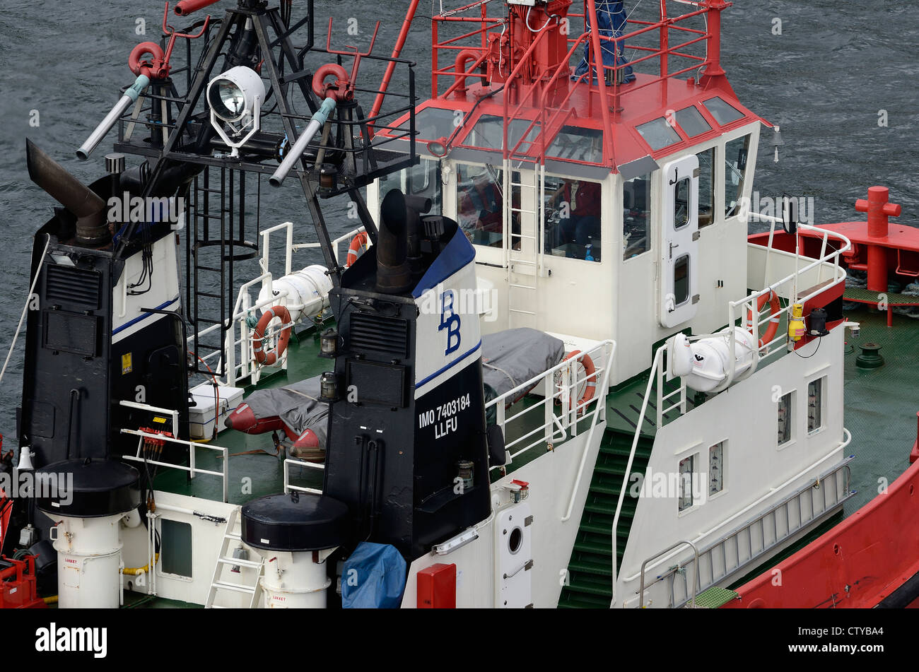 SCHLEPPER BOOT IM HAFEN VON BERGEN BEVER. Norwegen. SCANDINAVIA ...