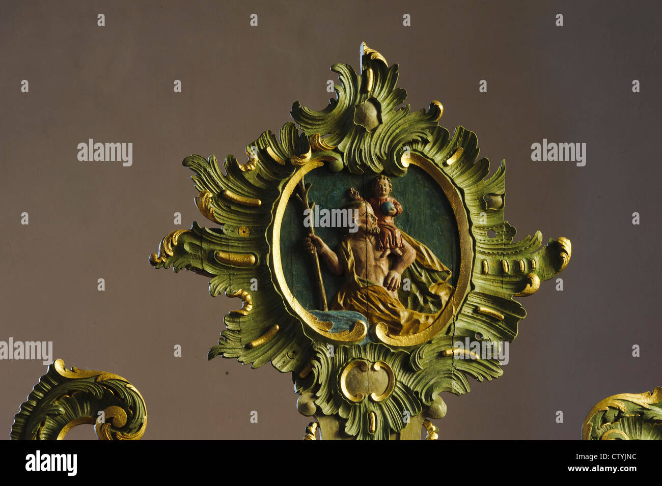 Barocker Altar in der Kirche von Hachiville, Luxemburg Stockfotografie ...