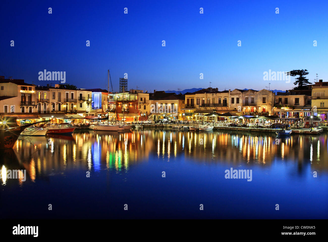 Rethymno night greece crete -Fotos und -Bildmaterial in hoher Auflösung ...