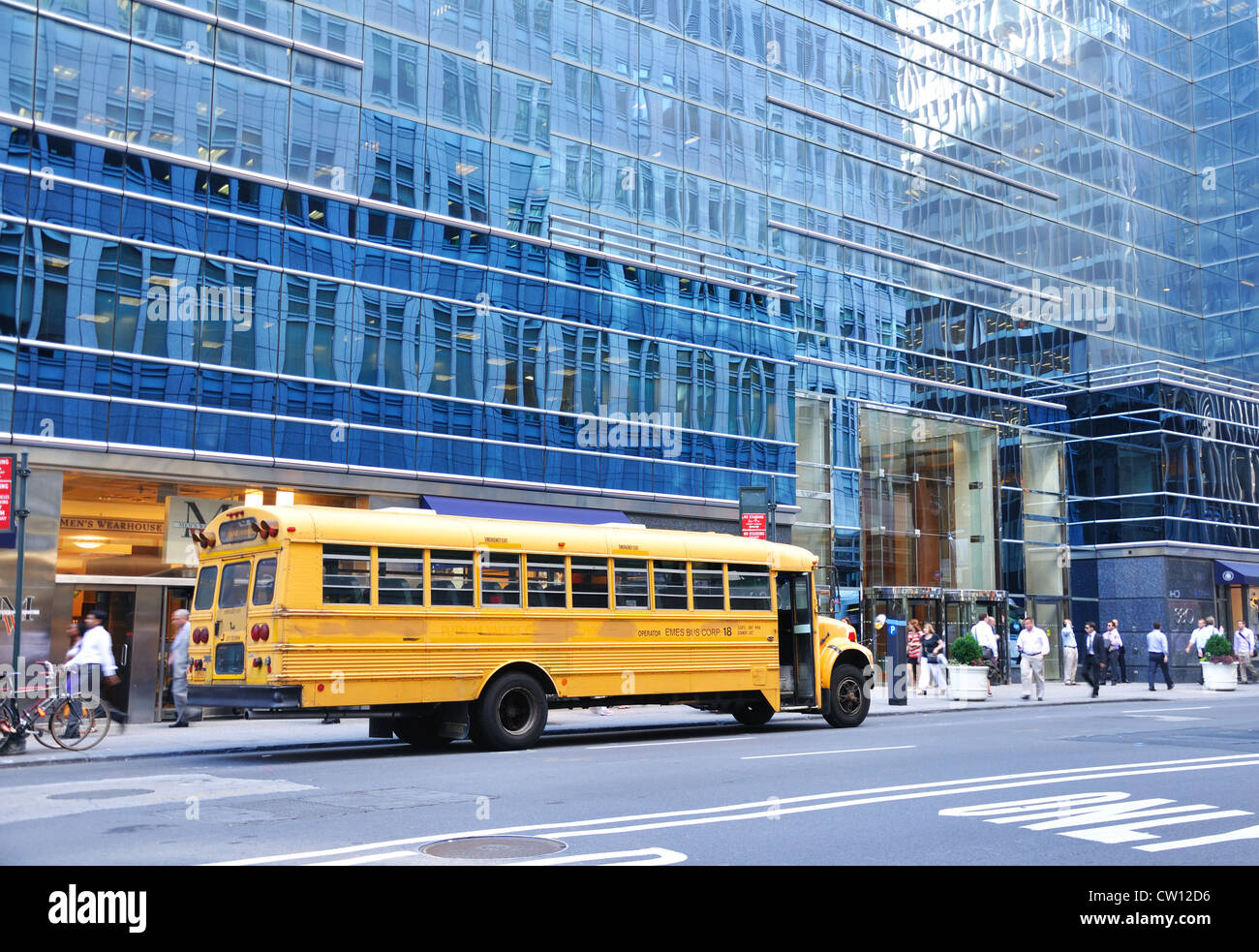 Us school bus new york -Fotos und -Bildmaterial in hoher Auflösung – Alamy