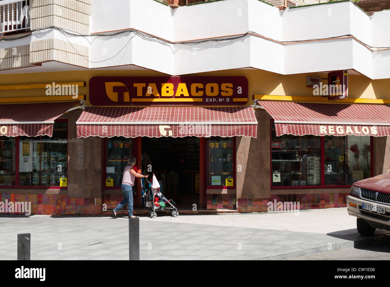 Tabacos shop store spain -Fotos und -Bildmaterial in hoher Auflösung ...