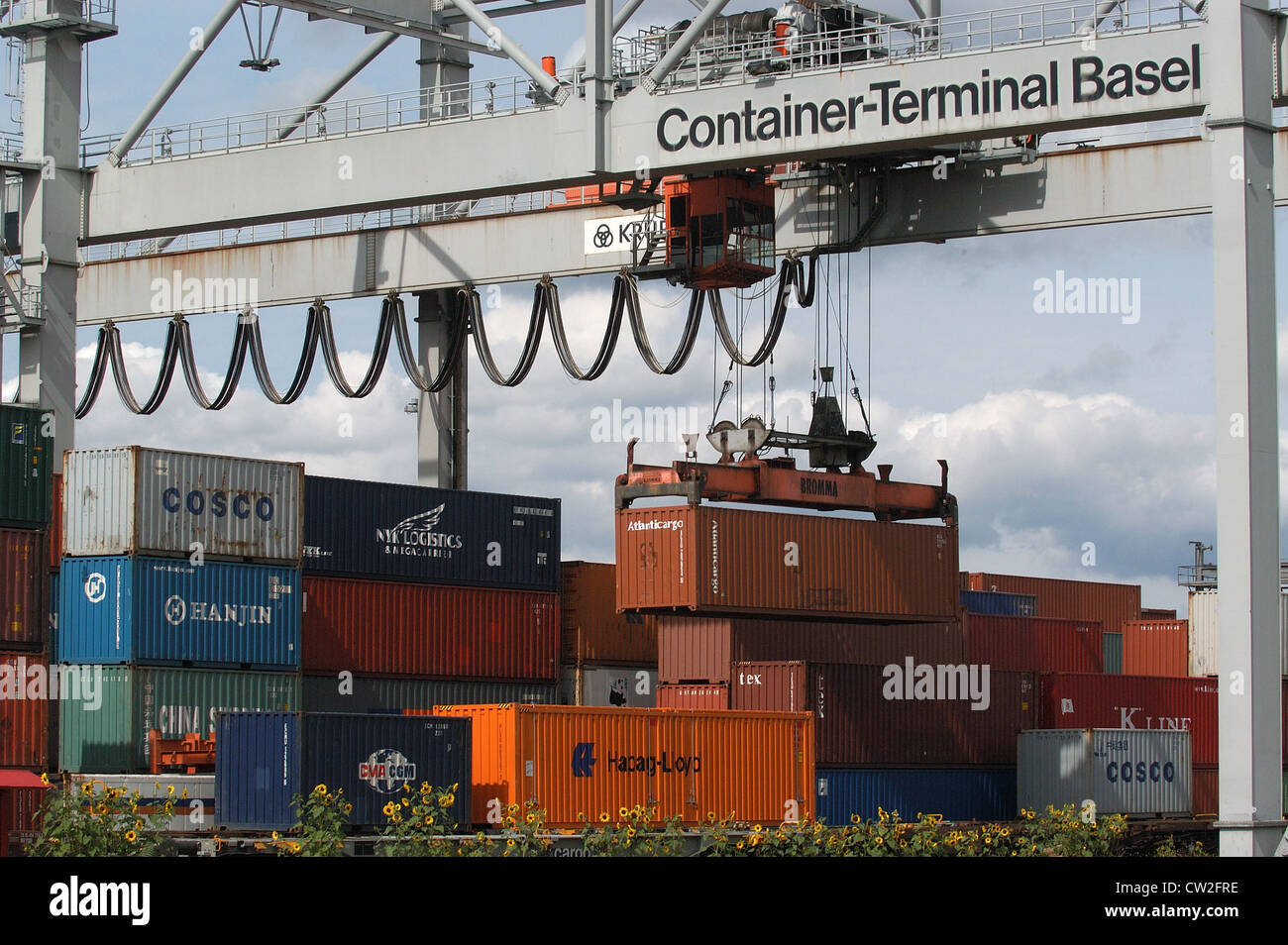 Container terminal schweiz -Fotos und -Bildmaterial in hoher Auflösung ...