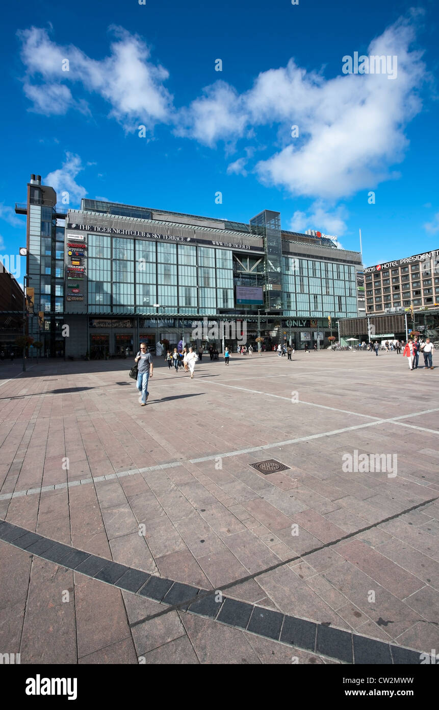 Kamppi Bus terminal und shopping Center außen, Helsinki Finnland ...