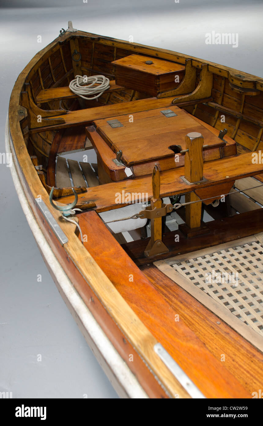 Classic boat -Fotos und -Bildmaterial in hoher Auflösung – Alamy