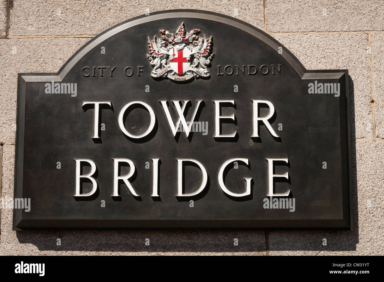 Tower bridge sign city coat of arms -Fotos und -Bildmaterial in hoher ...