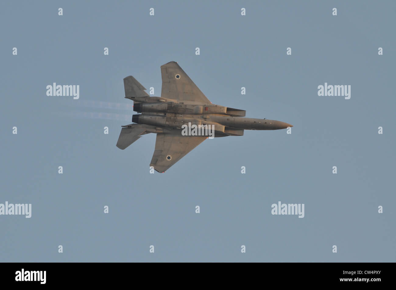 Israelische Luftwaffe F-15I Kampfjet im Flug Stockfotografie - Alamy