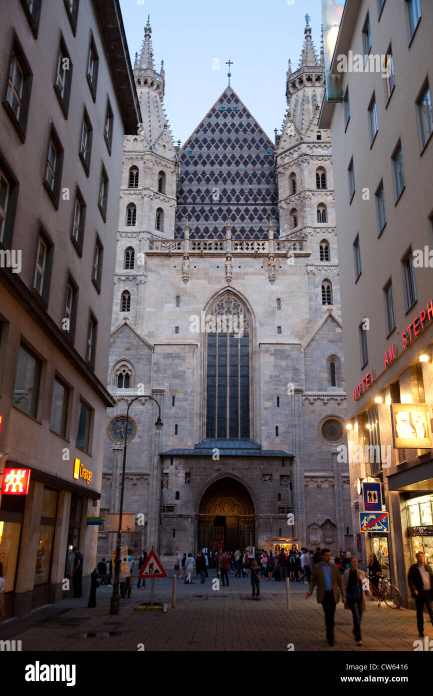 Wien stephans kathedrale -Fotos und -Bildmaterial in hoher Auflösung ...
