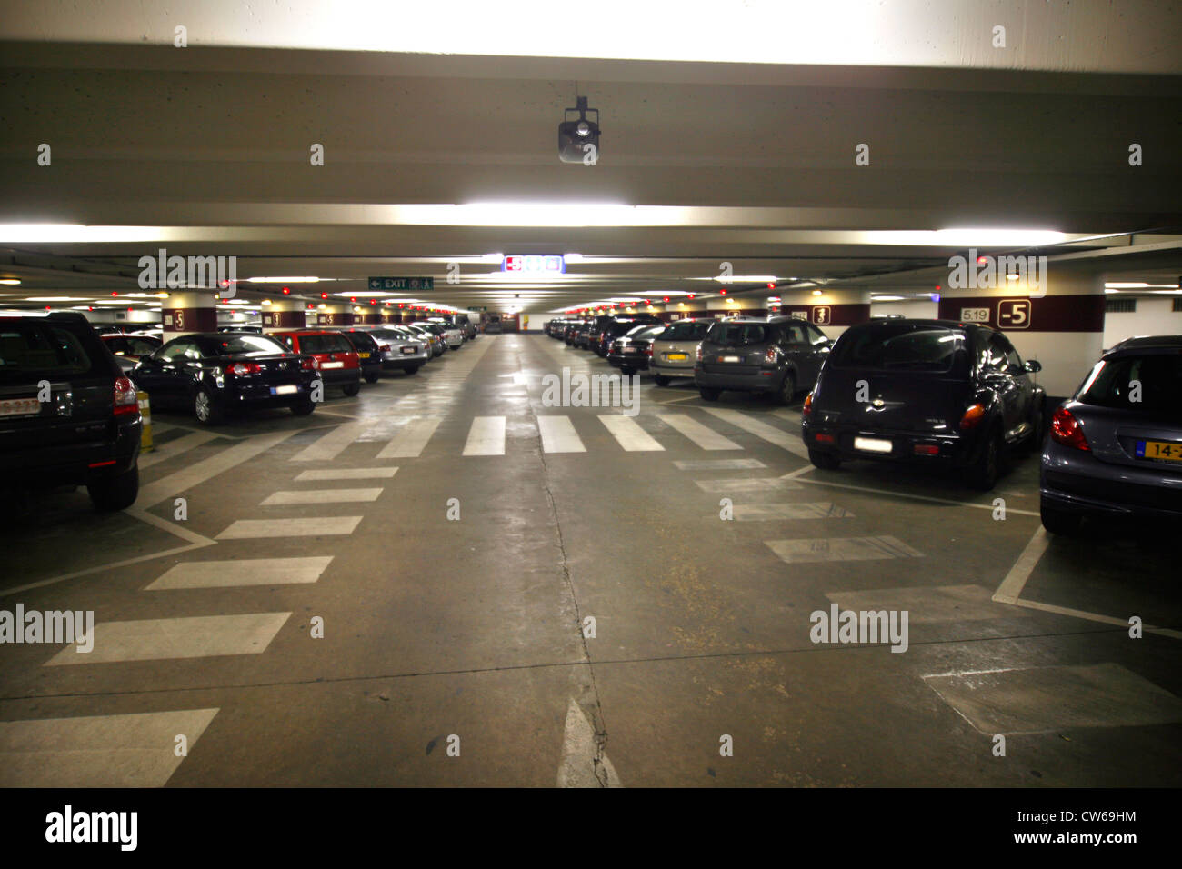 Tolle garage -Fotos und -Bildmaterial in hoher Auflösung – Alamy