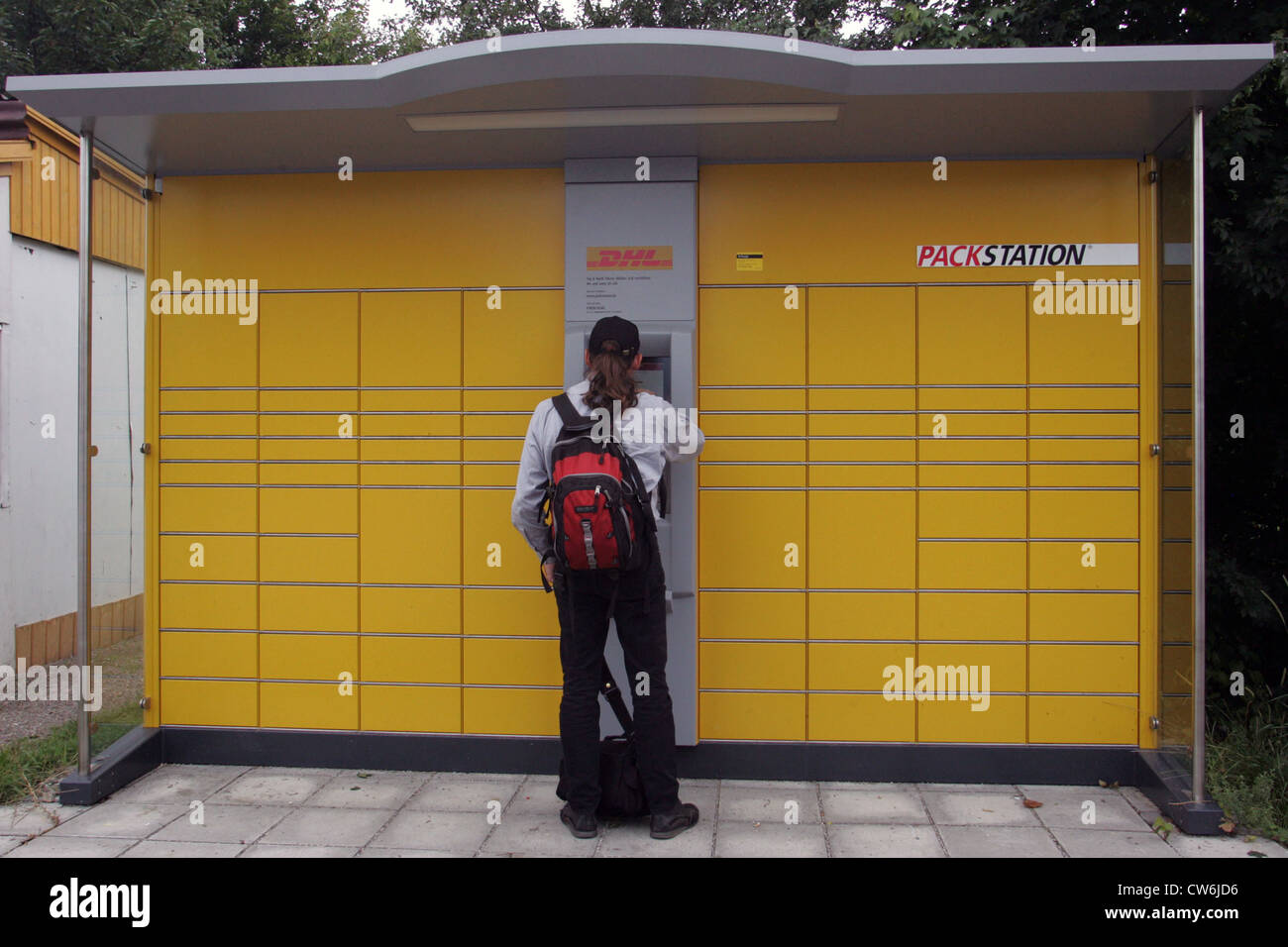 Dhl Packstation Stockfotos und -bilder Kaufen - Alamy