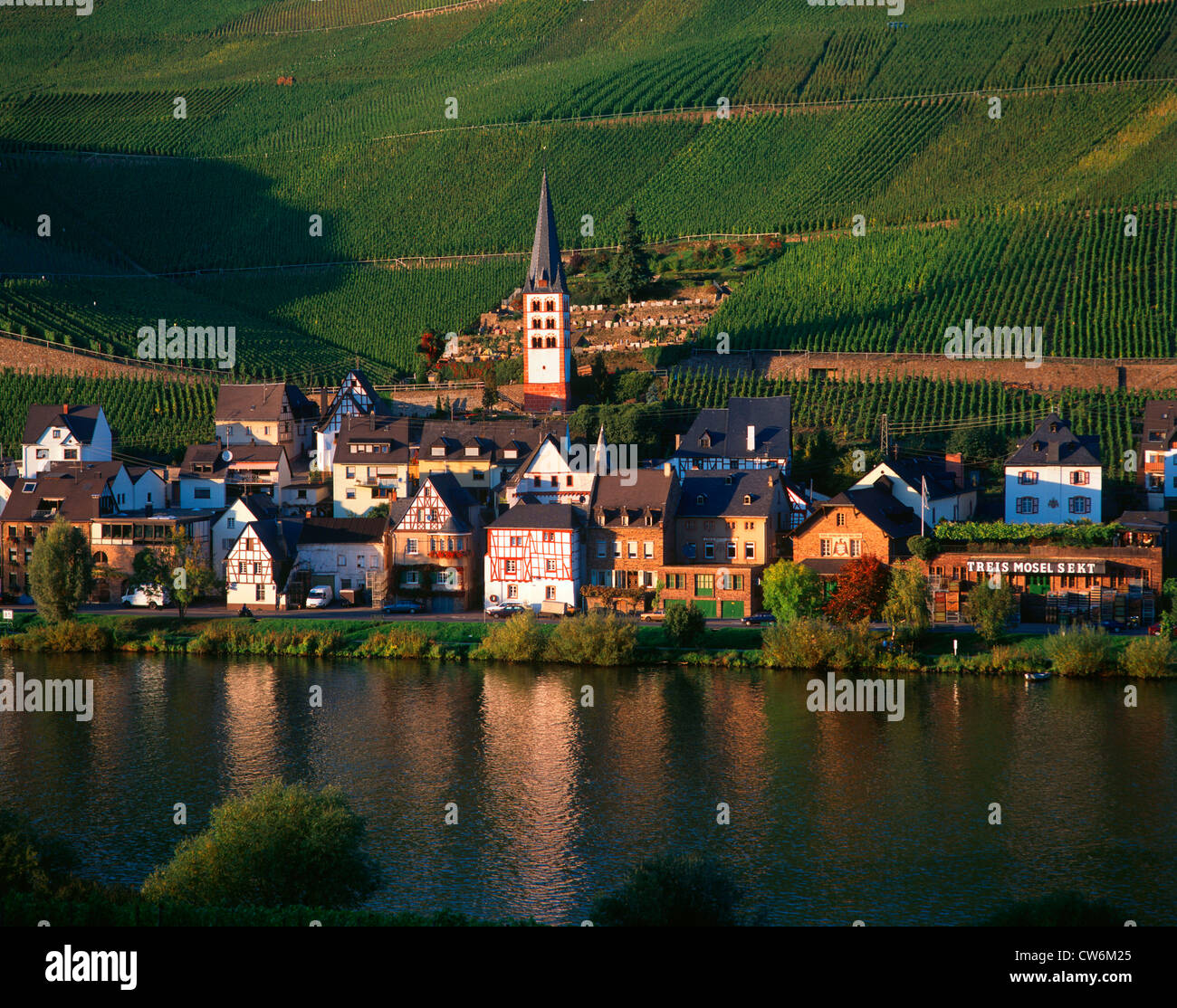 Zell merl an der mosel -Fotos und -Bildmaterial in hoher Auflösung – Alamy