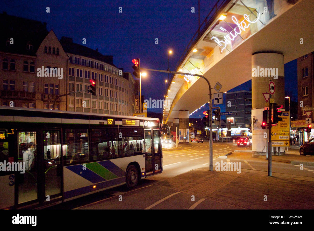 In hagen stadt am abend -Fotos und -Bildmaterial in hoher Auflösung – Alamy