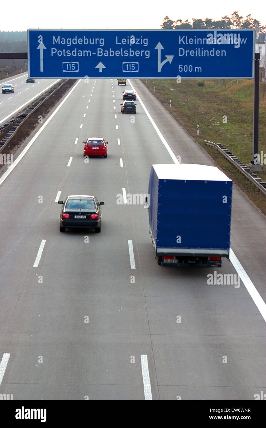 Berlin motorway signs -Fotos und -Bildmaterial in hoher Auflösung – Alamy
