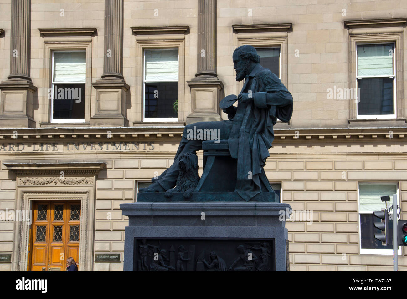 Statue von james clerk maxwell -Fotos und -Bildmaterial in hoher ...