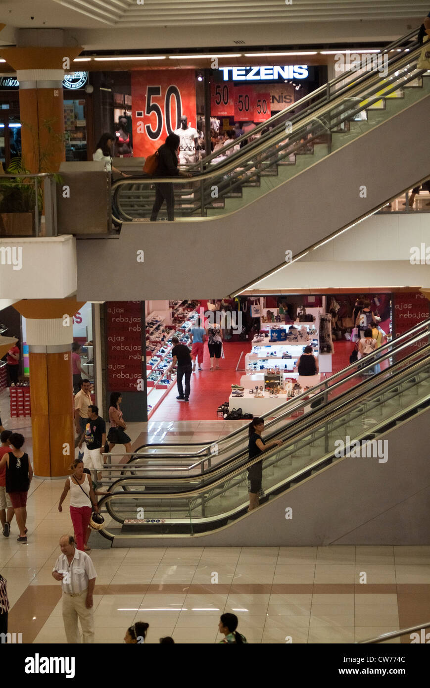 Shopping mall valencia spain -Fotos und -Bildmaterial in hoher ...