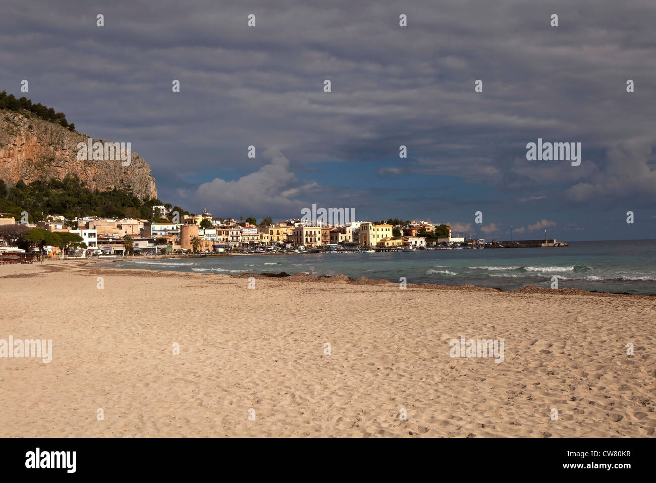 Mondello beach resort sicily -Fotos und -Bildmaterial in hoher ...