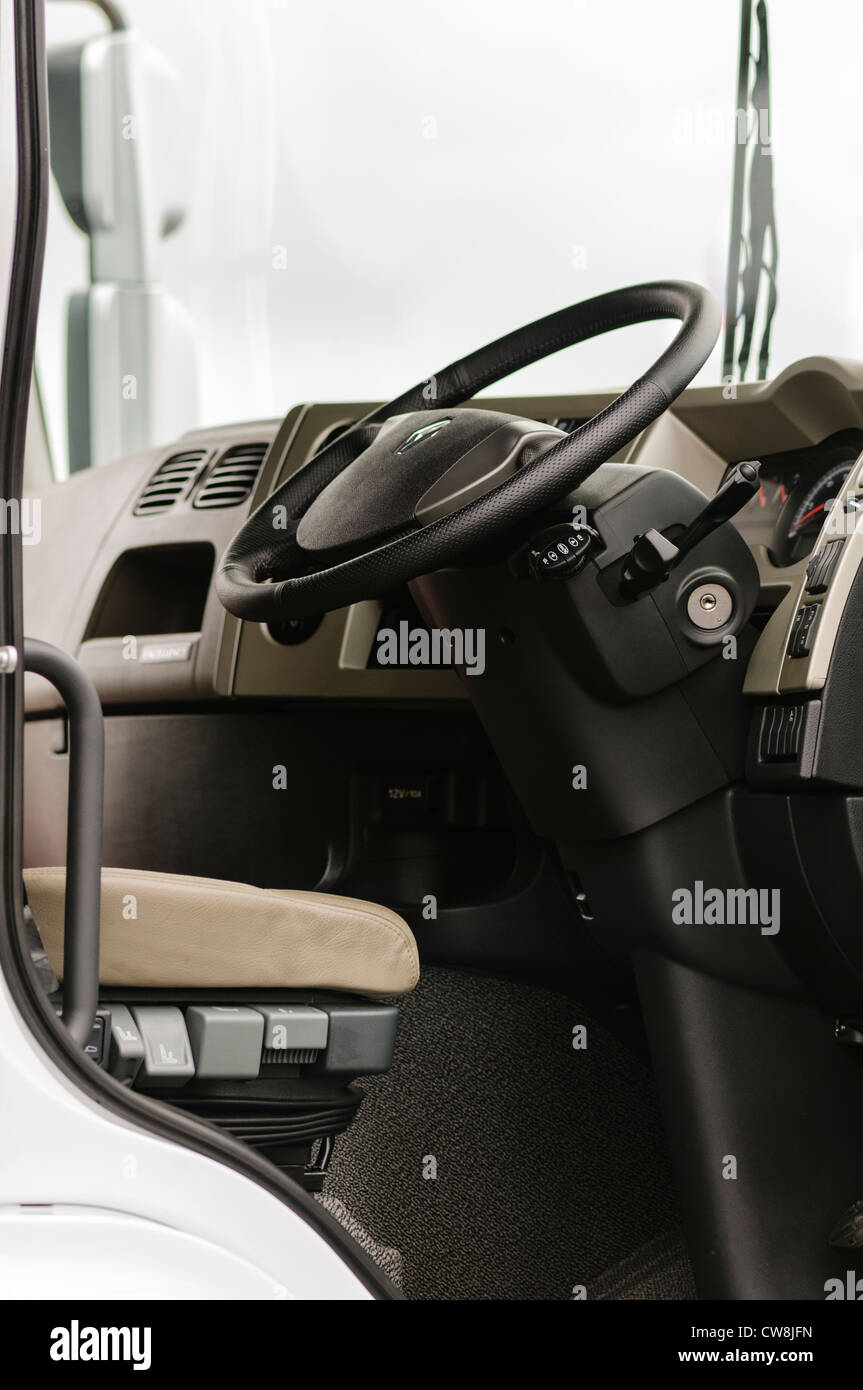 Renault lastkraftwagen -Fotos und -Bildmaterial in hoher Auflösung – Alamy