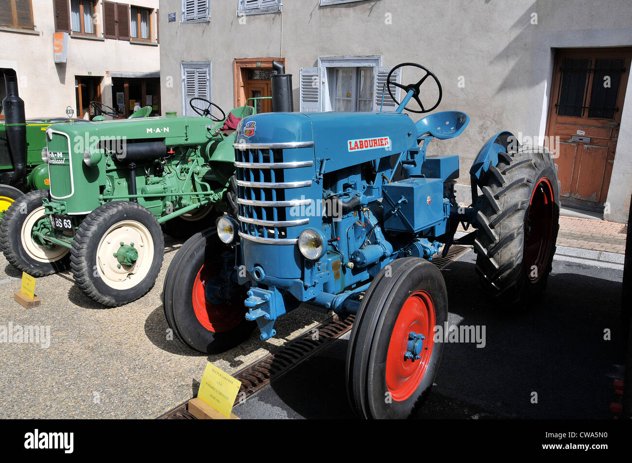 Sammlung alter traktoren -Fotos und -Bildmaterial in hoher Auflösung ...