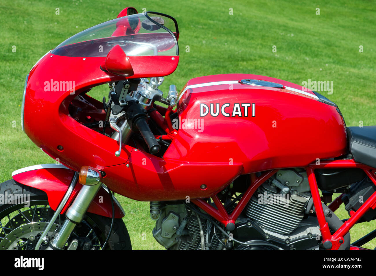 Rotes ducati motorrad -Fotos und -Bildmaterial in hoher Auflösung – Alamy