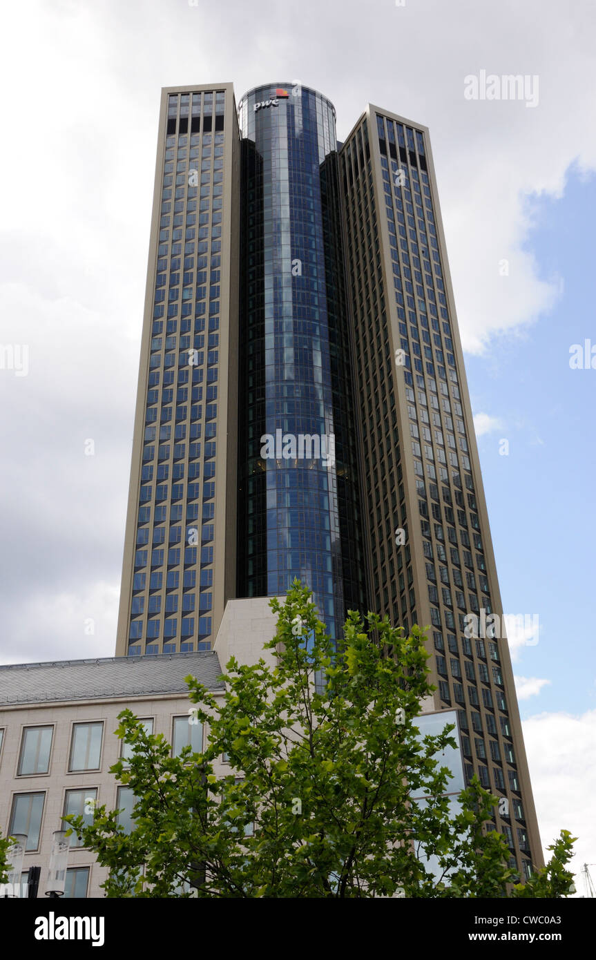 Die PWC Tower 185, Frankfurt am Main, Deutschland Stockfotografie - Alamy
