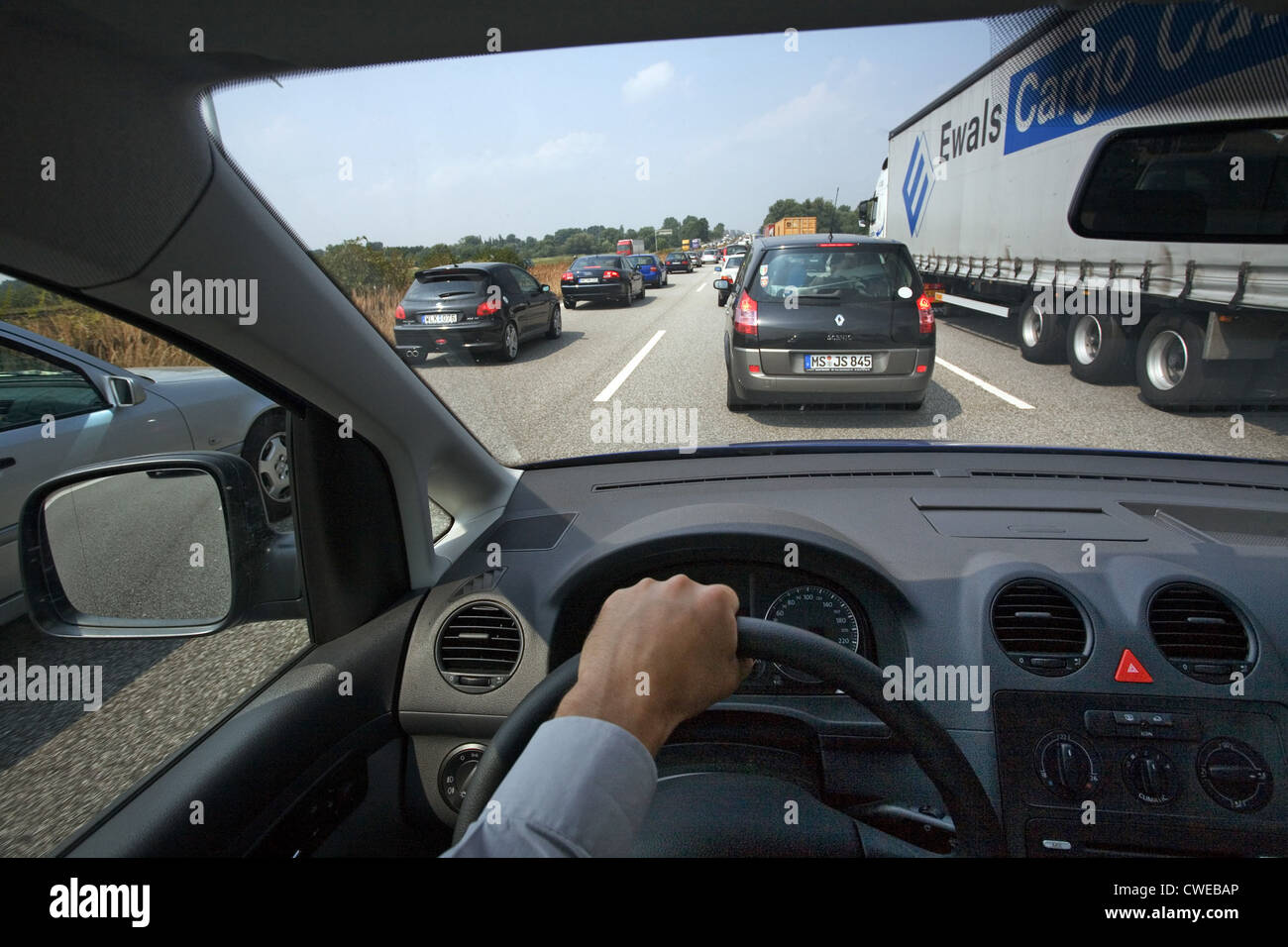 Staus auf der strecke -Fotos und -Bildmaterial in hoher Auflösung – Alamy
