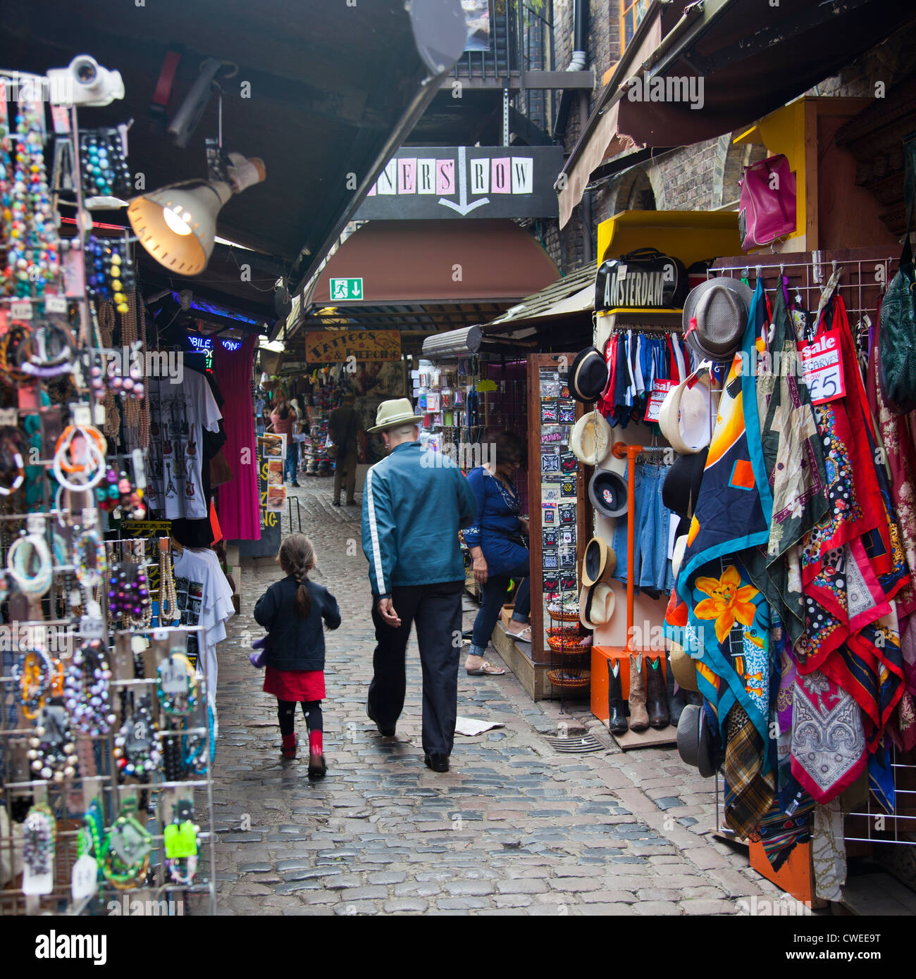 Camden lock village market stall -Fotos und -Bildmaterial in hoher ...