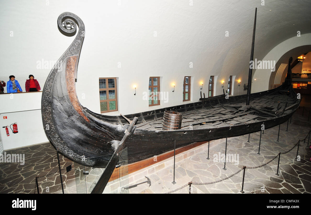 Wikinger-Schiff auf dem Display an das Wikingerschiffmuseum ...