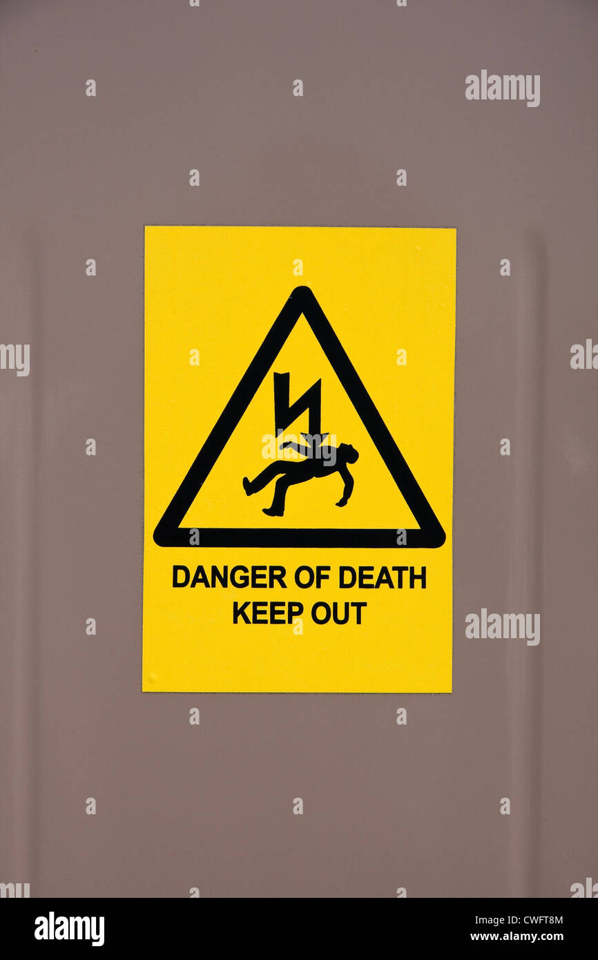 Elektrisches warnschild -Fotos und -Bildmaterial in hoher Auflösung – Alamy