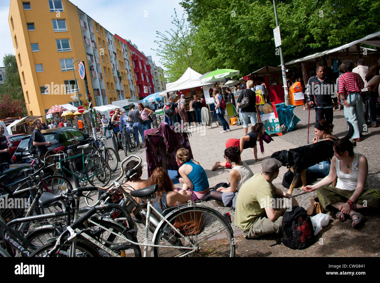 Street scene kreuzberg berlin -Fotos und -Bildmaterial in hoher ...