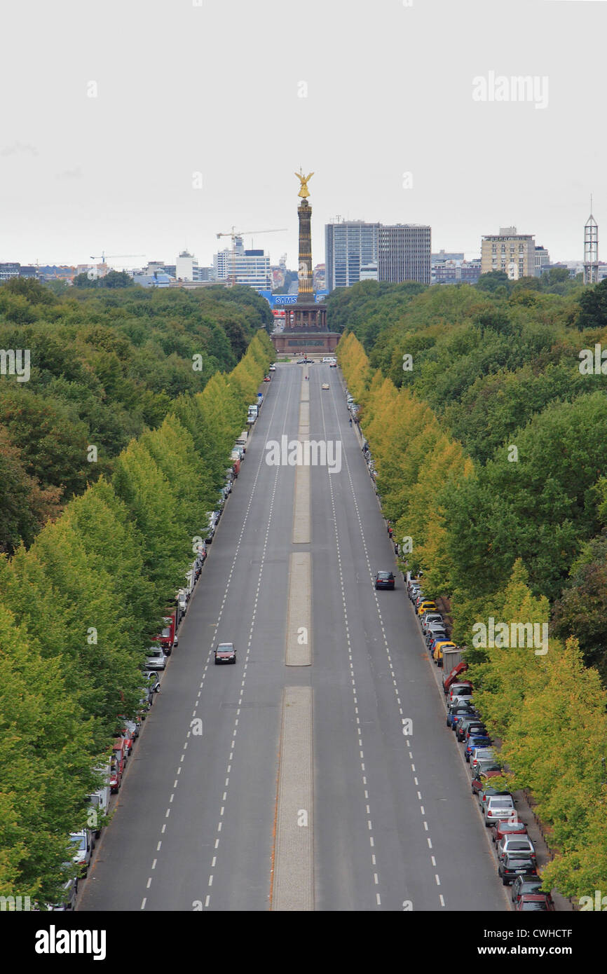 Berlin, Straße des 17. Juni und Siegessaeule Stockfotografie - Alamy