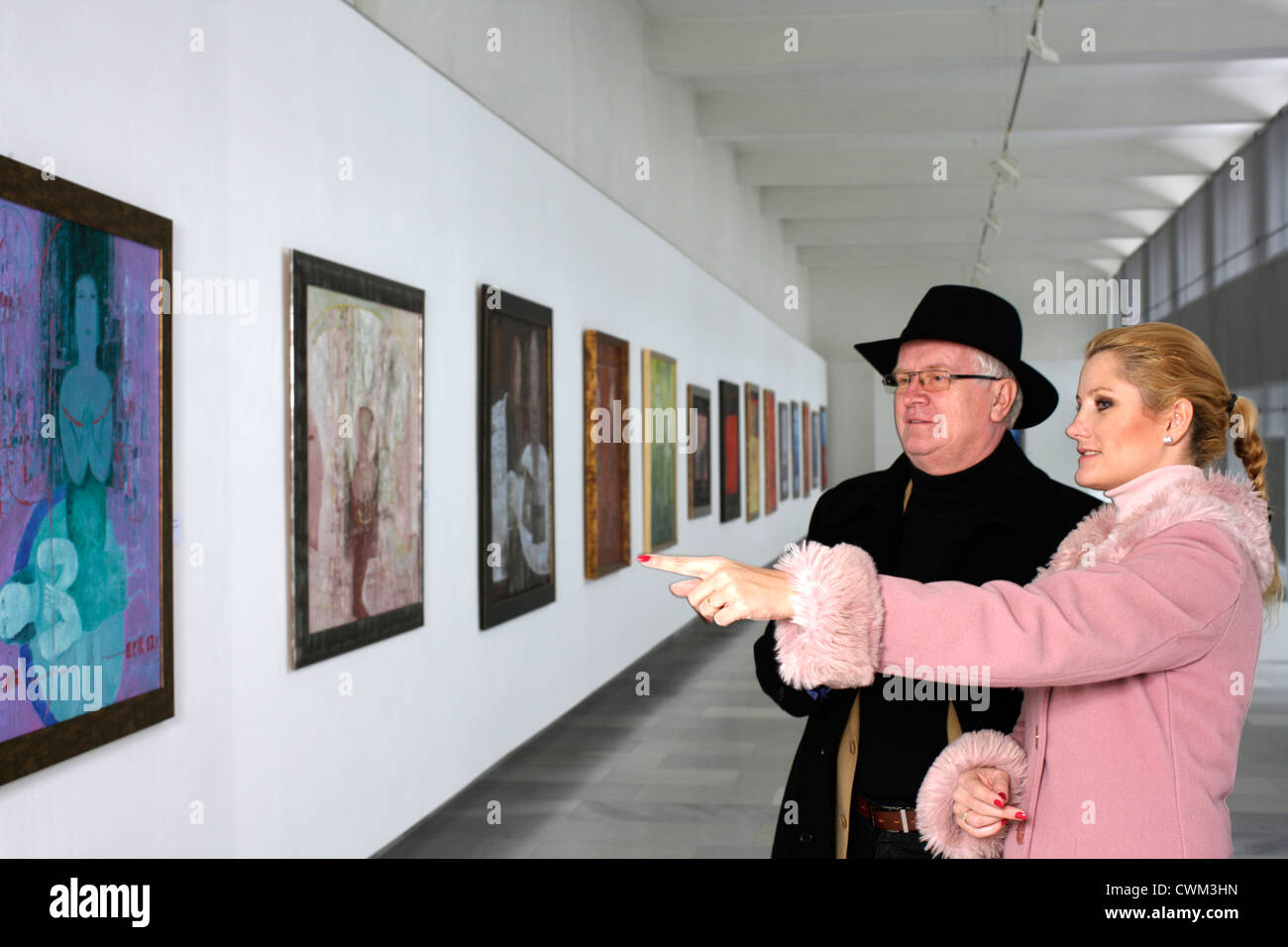Personenbesucher besucher menschen -Fotos und -Bildmaterial in hoher ...