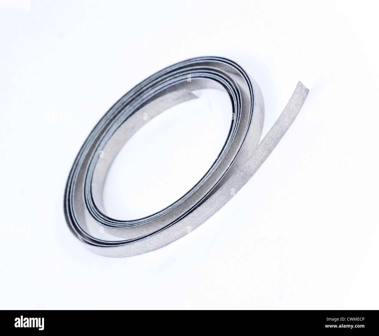 Magnesium metal ribbon -Fotos und -Bildmaterial in hoher Auflösung – Alamy