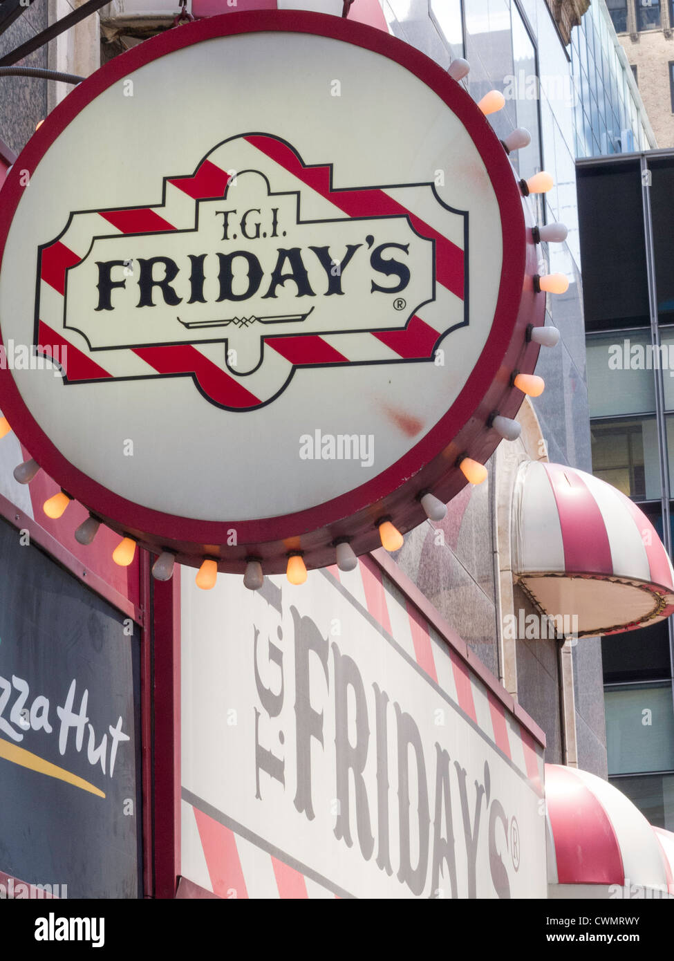 T.G.I. Friday's Restaurant Schild, Times Square, New York ...
