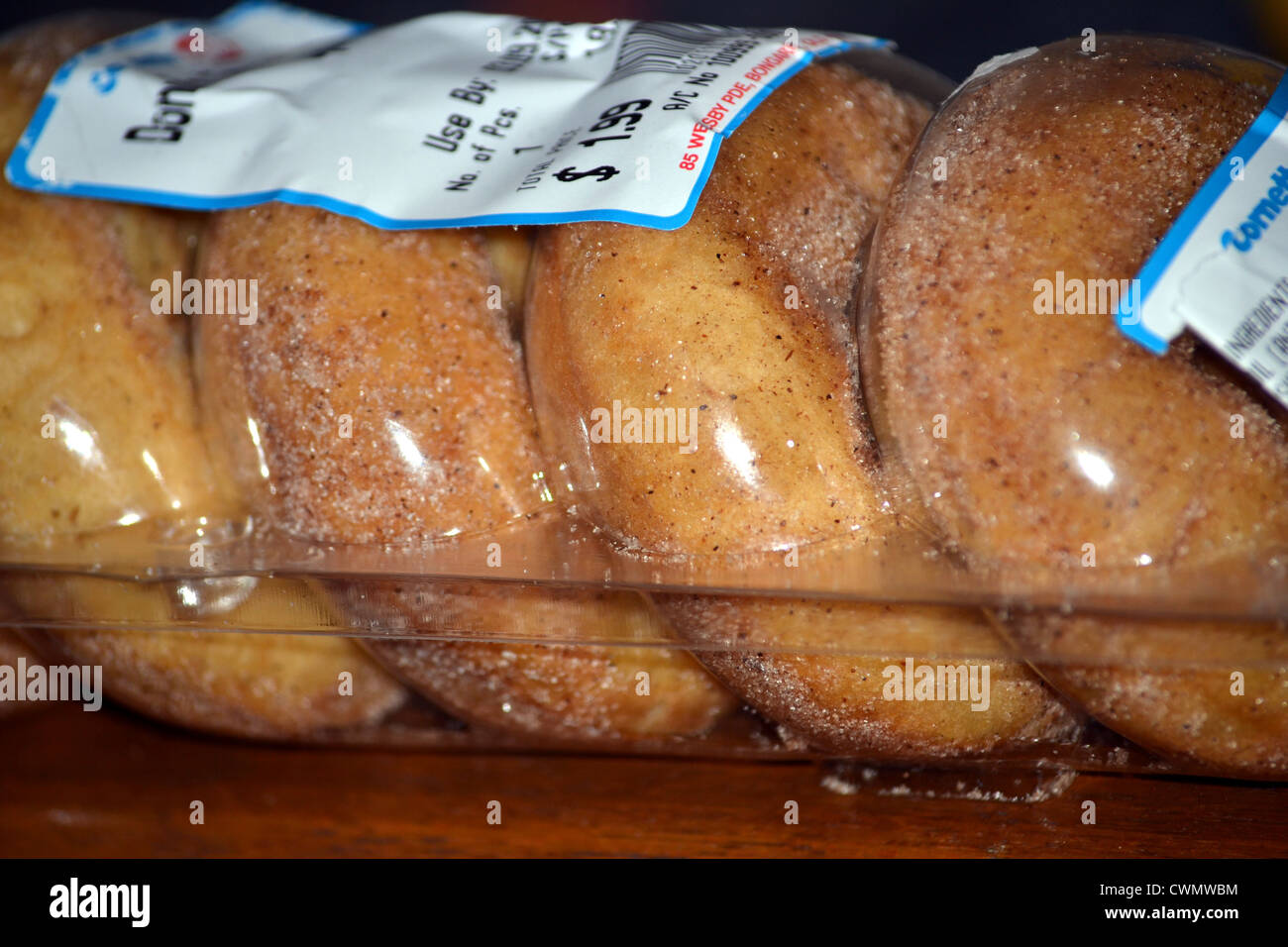 Donuts verpackung -Fotos und -Bildmaterial in hoher Auflösung – Alamy