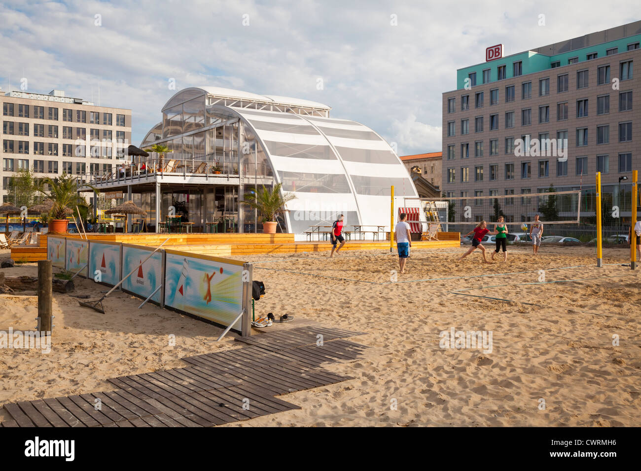 Sandstrand strand und strandbar -Fotos und -Bildmaterial in hoher ...