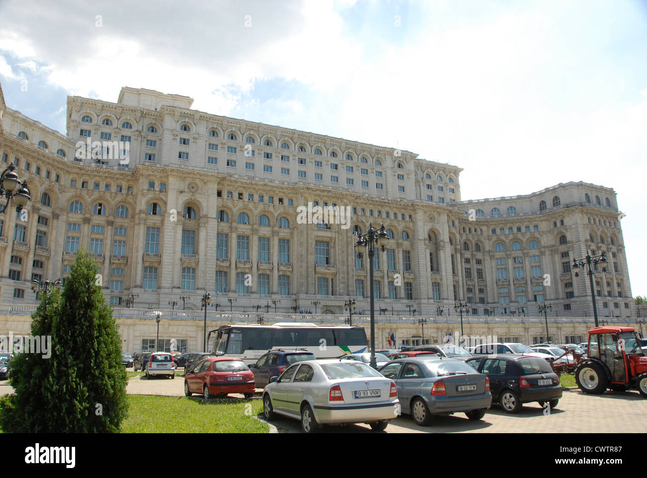 Nicolae ceausescu palast -Fotos und -Bildmaterial in hoher Auflösung ...