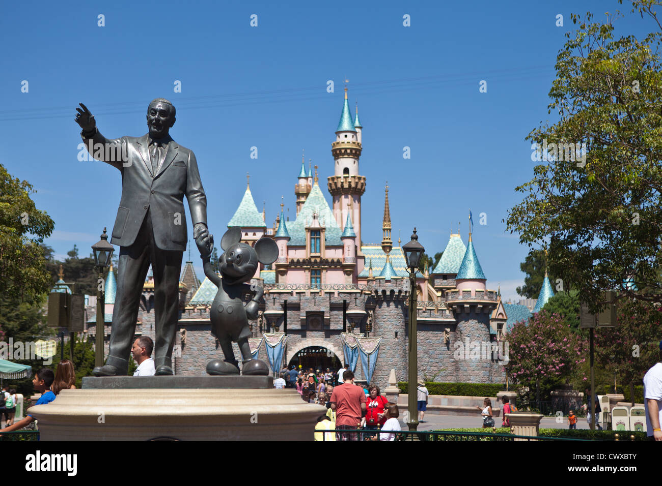 Disneyland Anaheim Castle Stockfotos und -bilder Kaufen - Alamy