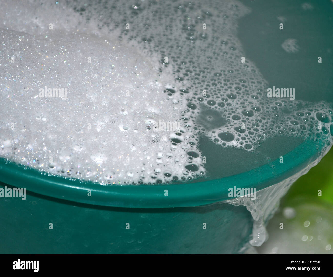 Bucket of water -Fotos und -Bildmaterial in hoher Auflösung – Alamy