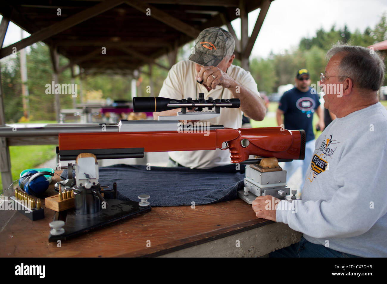 Ein Benchrest schützen, Center, passt seine.30 Kaliber ...
