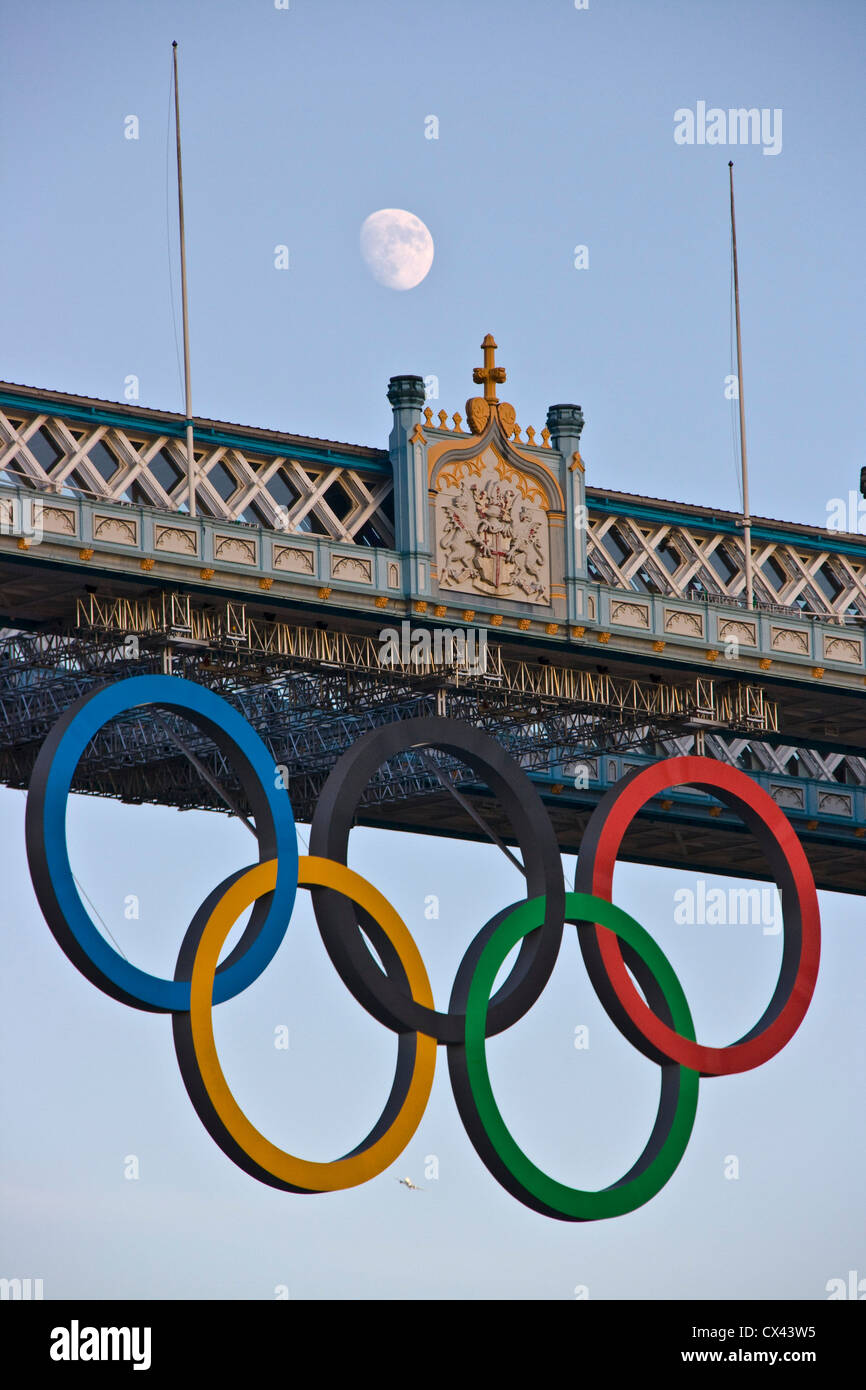 Ringe verbunden -Fotos und -Bildmaterial in hoher Auflösung – Alamy
