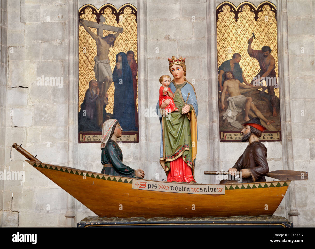 Katholische jungfrau maria statue -Fotos und -Bildmaterial in hoher Auflösung – Alamy