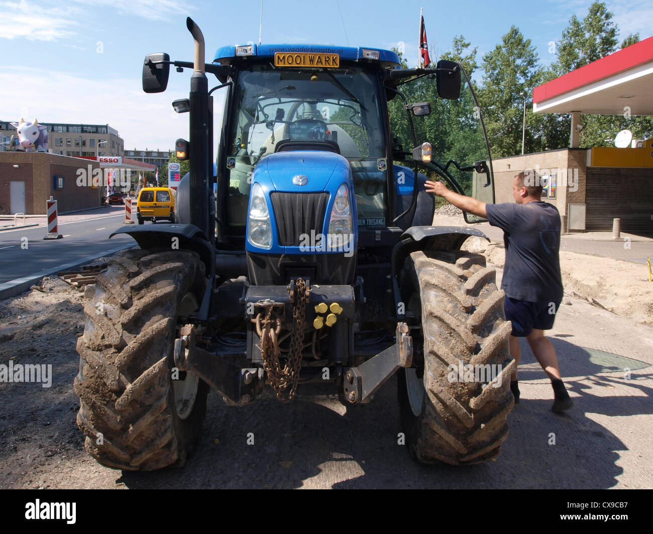 New holland t6010 -Fotos und -Bildmaterial in hoher Auflösung – Alamy