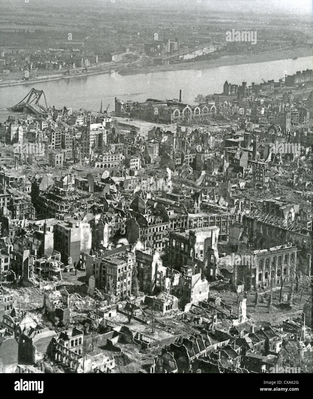 Köln, Deutschland, 1945 zeigen der zerstörten Stadt nach alliierten ...