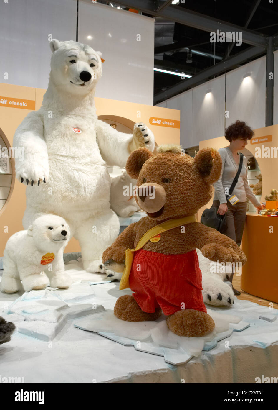 Steiff animals -Fotos und -Bildmaterial in hoher Auflösung – Alamy