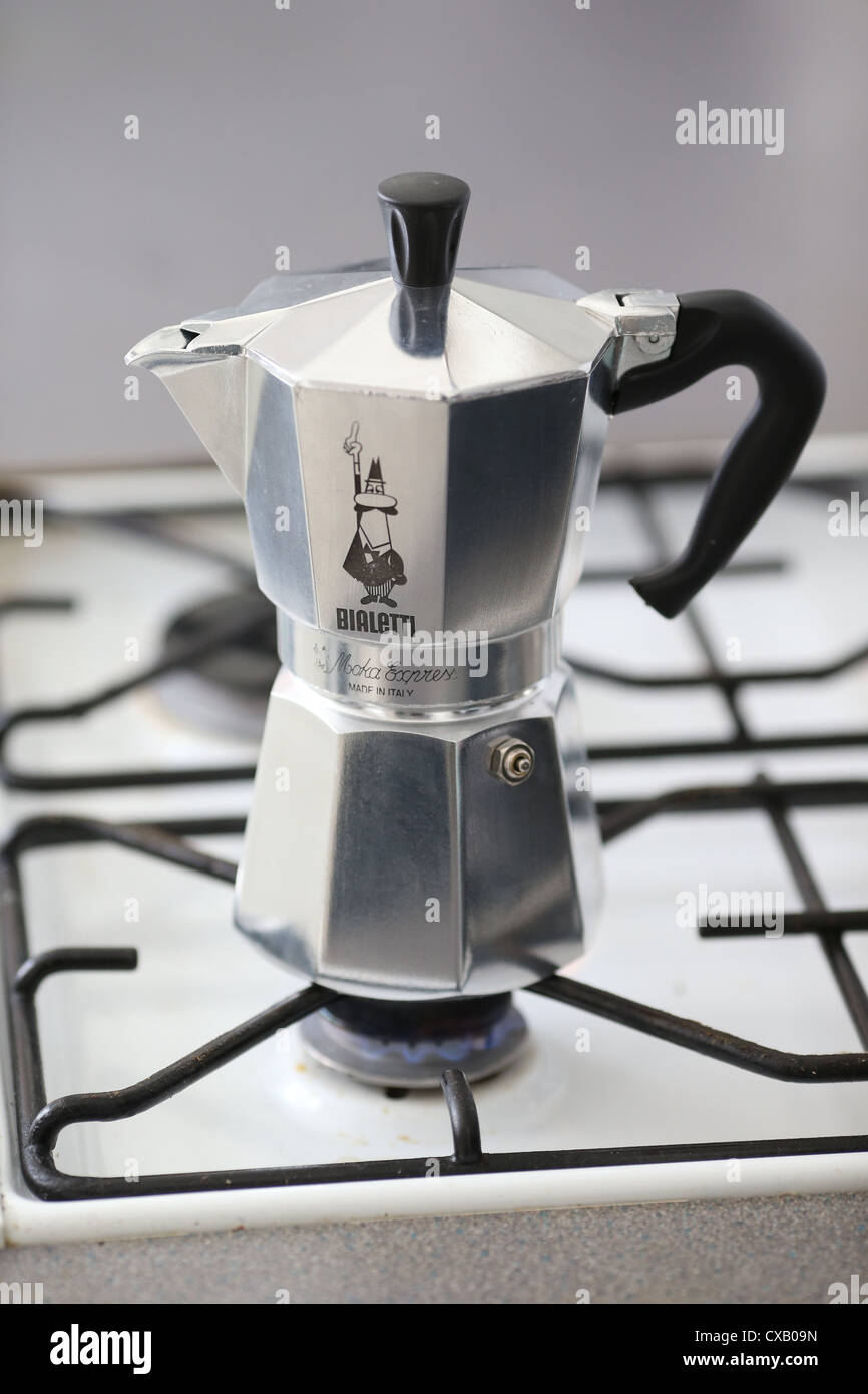Bialetti moka express -Fotos und -Bildmaterial in hoher Auflösung – Alamy