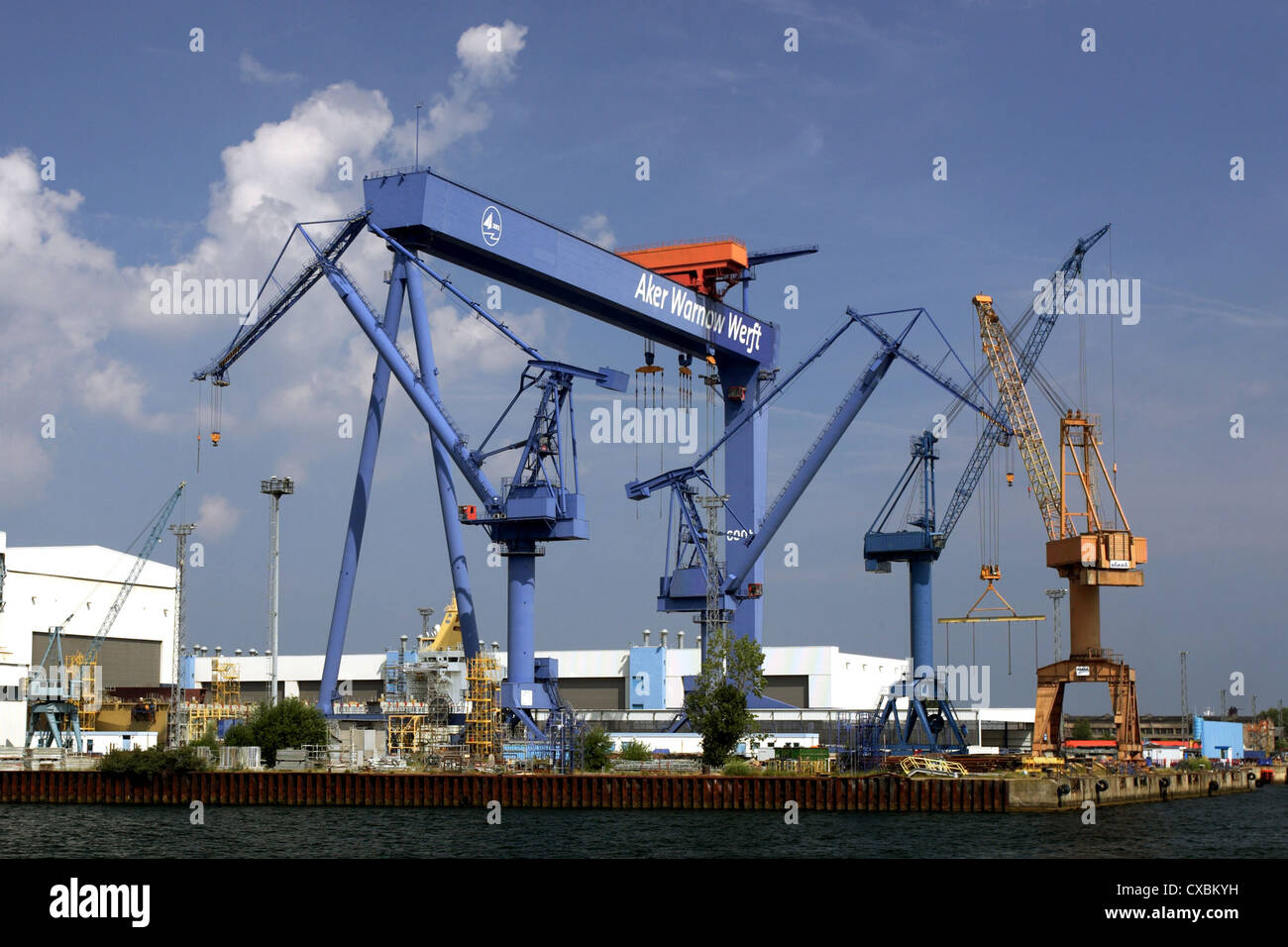 Warnow werft shipyard -Fotos und -Bildmaterial in hoher Auflösung – Alamy